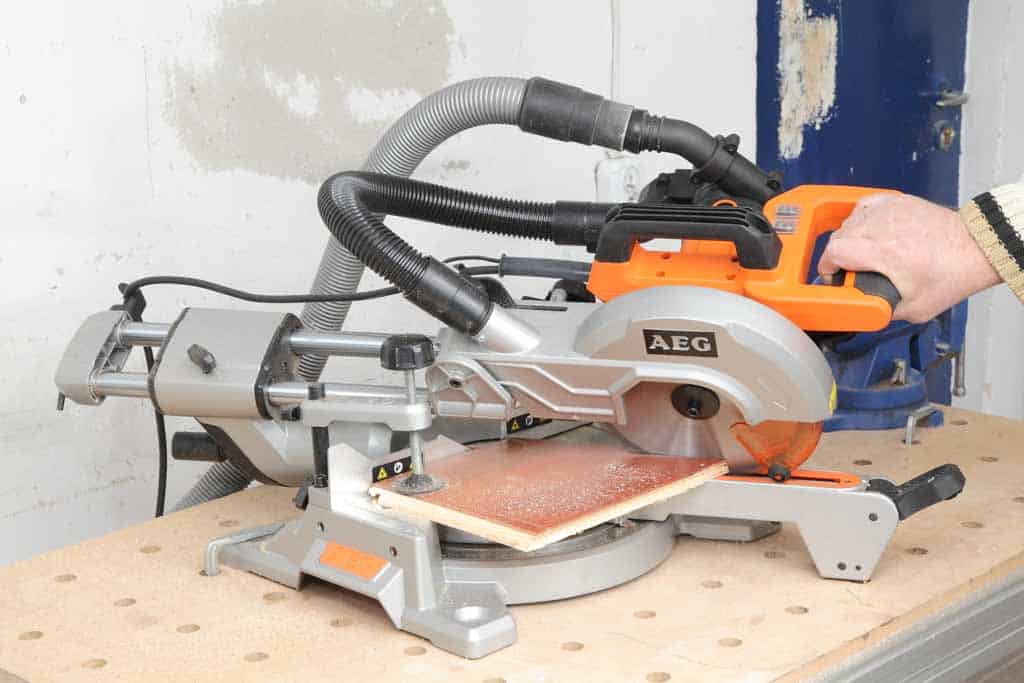 Test ukośnicy AEG PS 216 L | PortalNarzedzi.pl